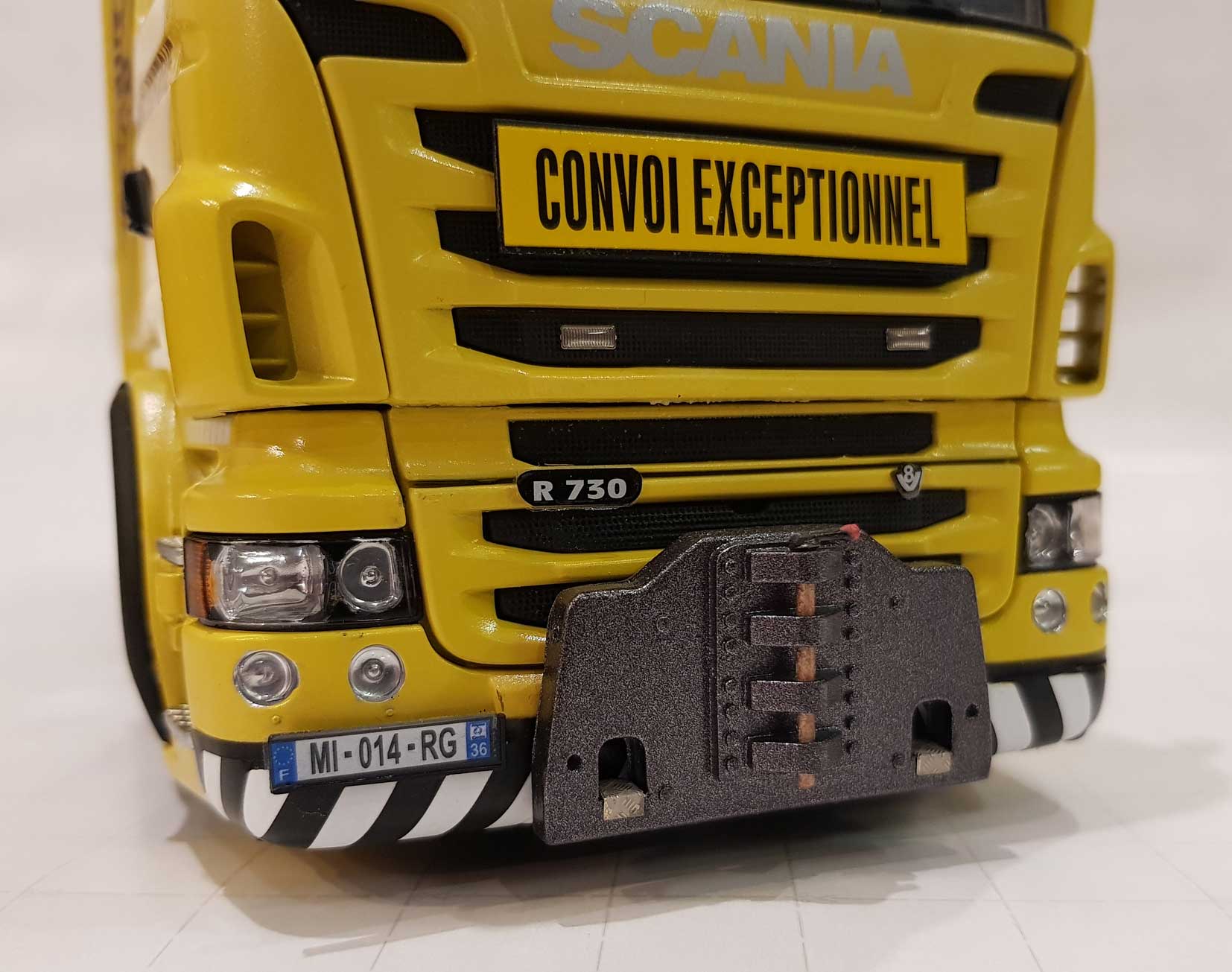 Scania 8×4 Heavy Haul – Scale Model Trucks